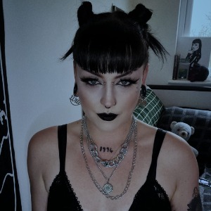 Hello_Kinky | DommeLink