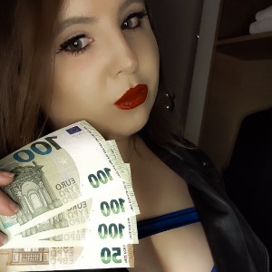 Goddess Su | DommeLink